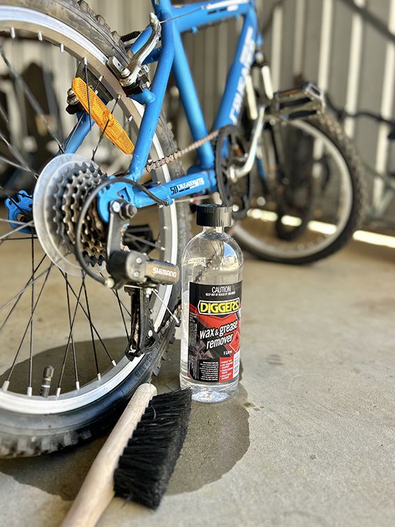 Multiple Uses for DIGGERS™ Wax & Grease Remover - Diggers Australia