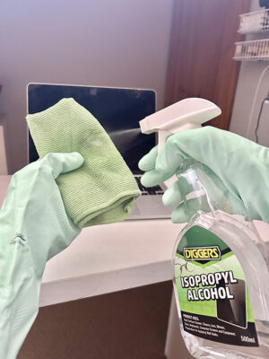 Cleaning With DIGGERS™ Isopropyl Alcohol - Diggers Australia