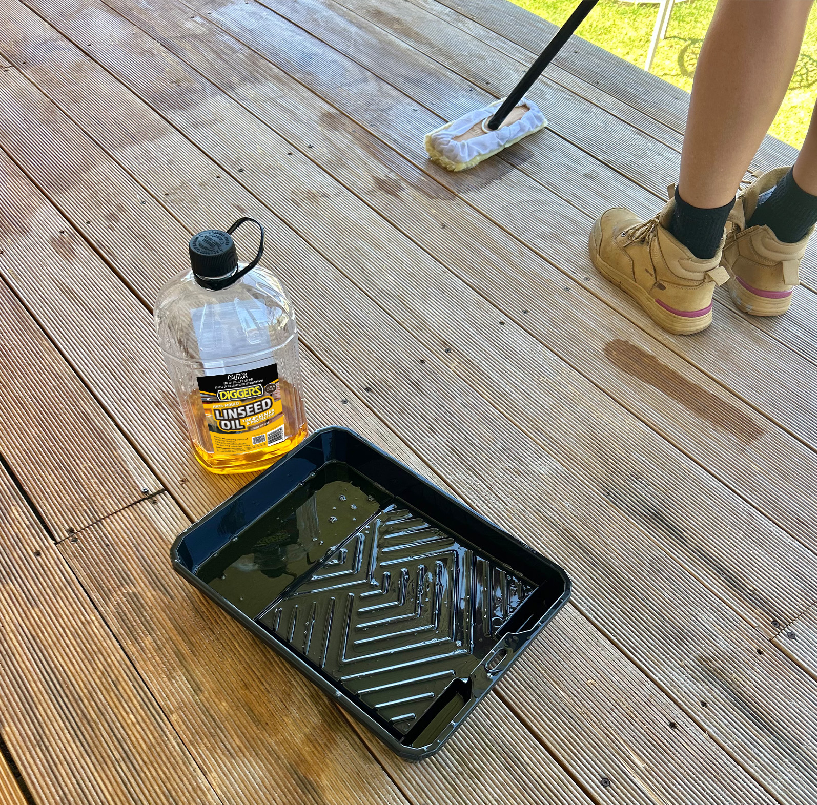 How to re-oil your timber deck with ease - Diggers Australia